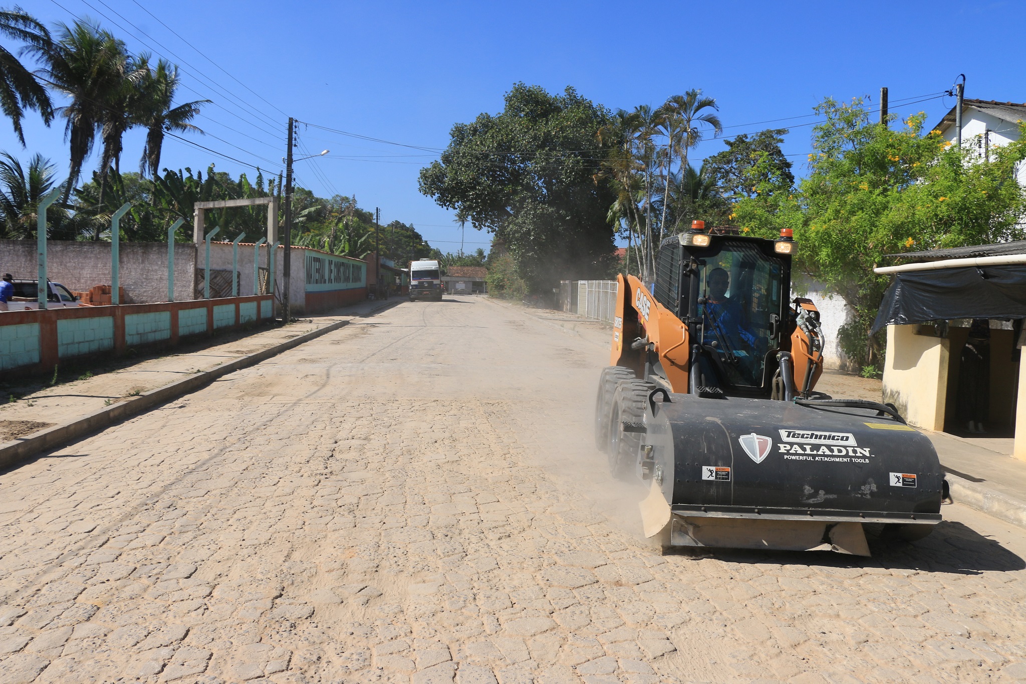 Iniciado o asfaltamento do trecho da BR-418 até a antiga Estação ...